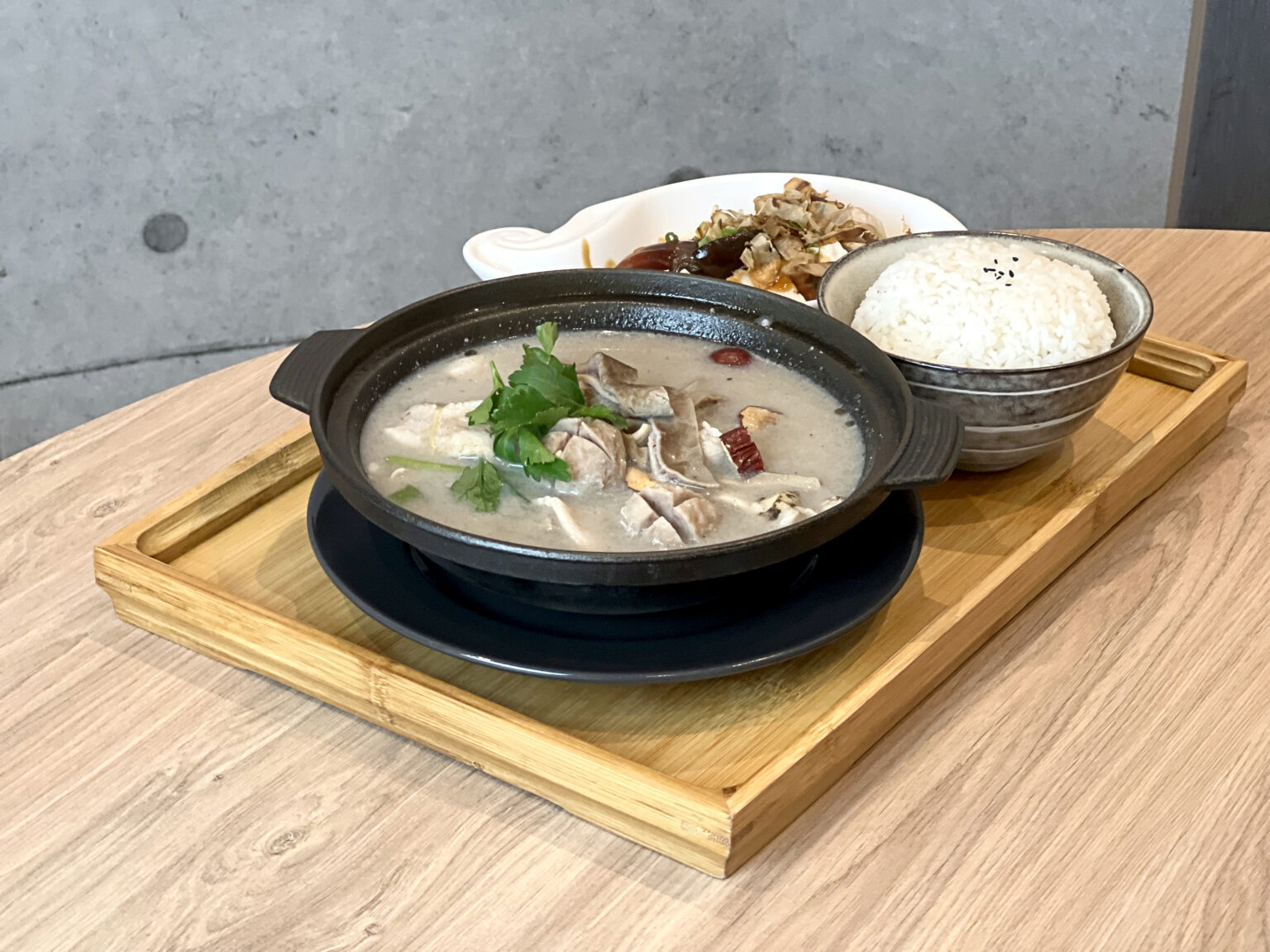 客人来 Ke Ren Lai – 客人来 is a delightful restaurant specialising in authentic Hakka cuisine